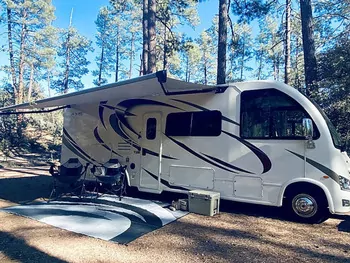 Class A RV Rental in Apache Junction, AZ - 2018 Thor Motor Coach Axis ...